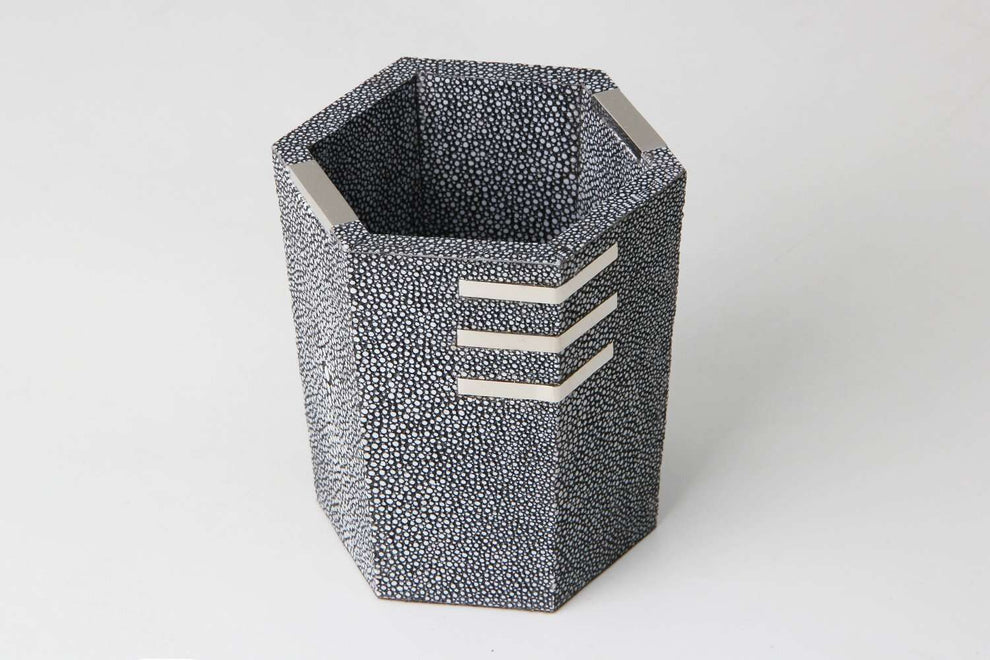 Pen Pot in Charcoal Shagreen – Forwood Design